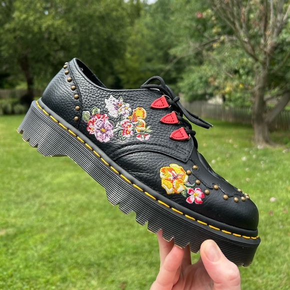 Dr. Martens | Shoes | Doc Marten Serova Black Leather Skull Embroidery ...